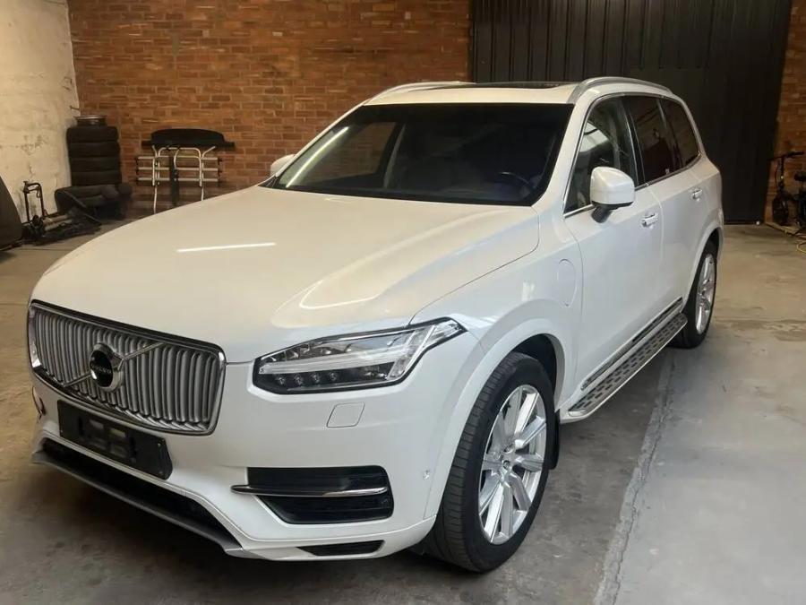Balts Volvo XC90 2016 Rīga, ar dzinēja tilpumu 2.00 L un nobraukumu 230 tūkst. km par 24995 €, foto 4 vietnē AUTOMOTO.COM.LV