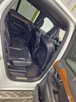 White Volvo XC90 2016 in Klaipeda, with an engine capacity of 1.97 L and mileage of 250 thousand km for 18850 €, photo 8 on AUTOMOTO.COM.LV