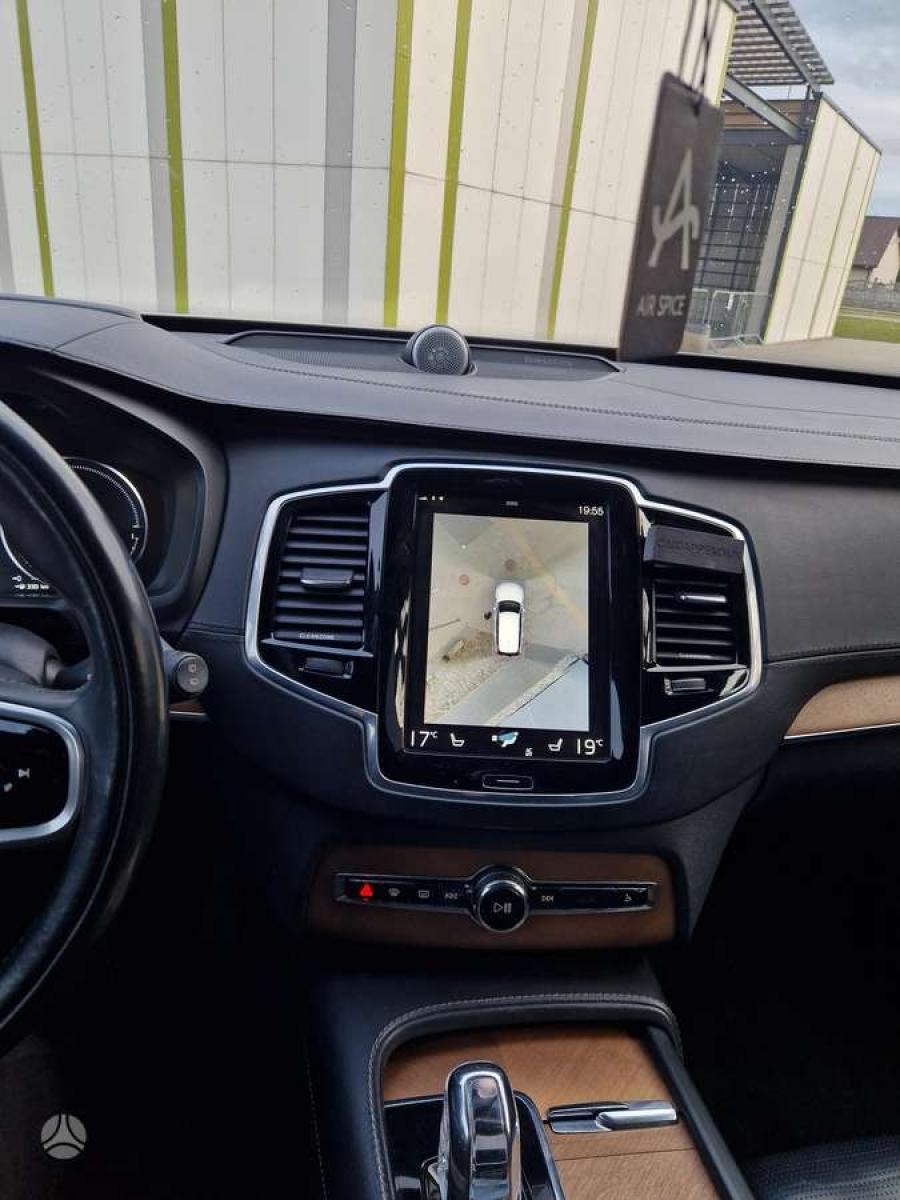 White Volvo XC90 2016 in Klaipeda, with an engine capacity of 1.97 L and mileage of 250 thousand km for 18850 €, photo 32 on AUTOMOTO.COM.LV