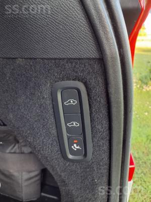 Balts Volvo XC90 2016 Rīga, ar dzinēja tilpumu 2.00 L un nobraukumu 363 tūkst. km par 14400 €, foto 16 vietnē AUTOMOTO.COM.LV