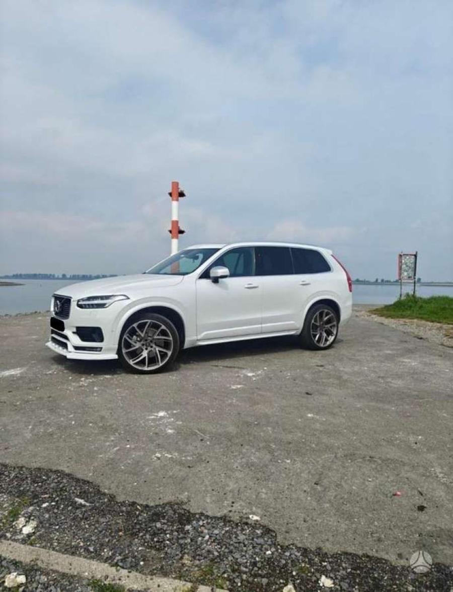White Volvo XC90 2016 in Kaunas, with an engine capacity of 2.00 L and mileage of 249 thousand km for 23450 €, photo 3 on AUTOMOTO.COM.LV