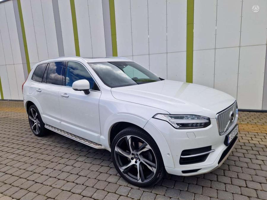 White Volvo XC90 2016 in Palanga, with an engine capacity of 1.97 L and mileage of 258 thousand km for 19999 €, photo 1 on AUTOMOTO.COM.LV