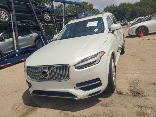 Balts Volvo XC90 2016 Kauņa, ar dzinēja tilpumu 2.00 L un nobraukumu 195 tūkst. km par 16500 €, foto 3 vietnē AUTOMOTO.COM.LV