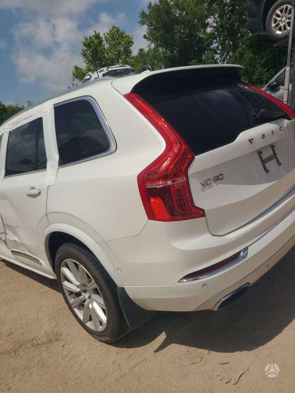 Balts Volvo XC90 2016 Kauņa, ar dzinēja tilpumu 2.00 L un nobraukumu 195 tūkst. km par 16500 €, foto 5 vietnē AUTOMOTO.COM.LV