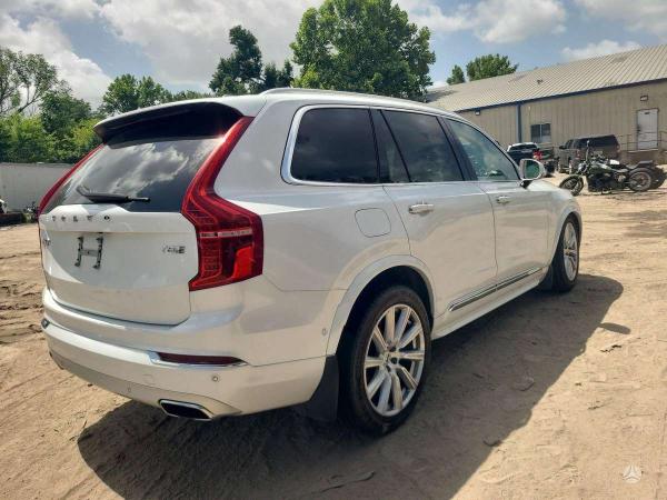Balts Volvo XC90 2016 Kauņa, ar dzinēja tilpumu 2.00 L un nobraukumu 195 tūkst. km par 16500 €, foto 6 vietnē AUTOMOTO.COM.LV
