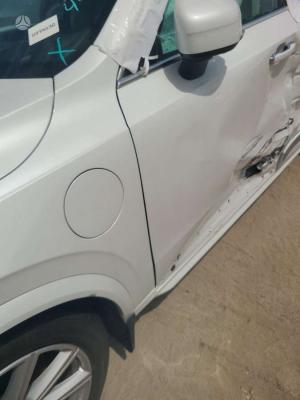 White Volvo XC90 2016 in Kaunas, with an engine capacity of 2.00 L and mileage of 195 thousand km for 16500 €, photo 16 on AUTOMOTO.COM.LV