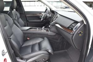 White Volvo XC90 2016 in Vilnius, with an engine capacity of 1.97 L and mileage of 208 thousand km for 19900 €, photo 22 on AUTOMOTO.COM.LV