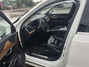 White Volvo XC90 2016 in Silale, with an engine capacity of 2.50 L and mileage of 397 thousand km for 12000 €, photo 7 on AUTOMOTO.COM.LV