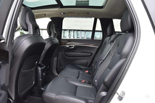 Balts Volvo XC90 2016 Viļņa, ar dzinēja tilpumu 1.97 L un nobraukumu 208 tūkst. km par 19000 €, foto 9 vietnē AUTOMOTO.COM.LV