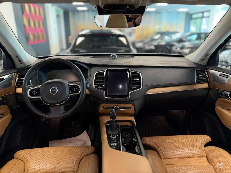 White Volvo XC90 2016 in Klaipeda, with an engine capacity of 1.97 L and mileage of 190 thousand km for 23950 €, photo 15 on AUTOMOTO.COM.LV