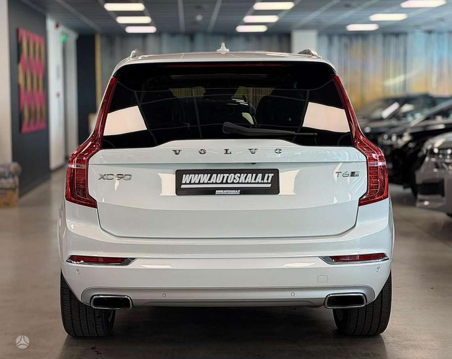 White Volvo XC90 2016 in Klaipeda, with an engine capacity of 1.97 L and mileage of 190 thousand km for 23950 €, photo 17 on AUTOMOTO.COM.LV