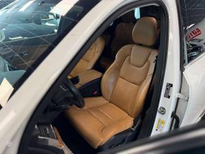 White Volvo XC90 2016 in Klaipeda, with an engine capacity of 1.97 L and mileage of 190 thousand km for 23950 €, photo 25 on AUTOMOTO.COM.LV