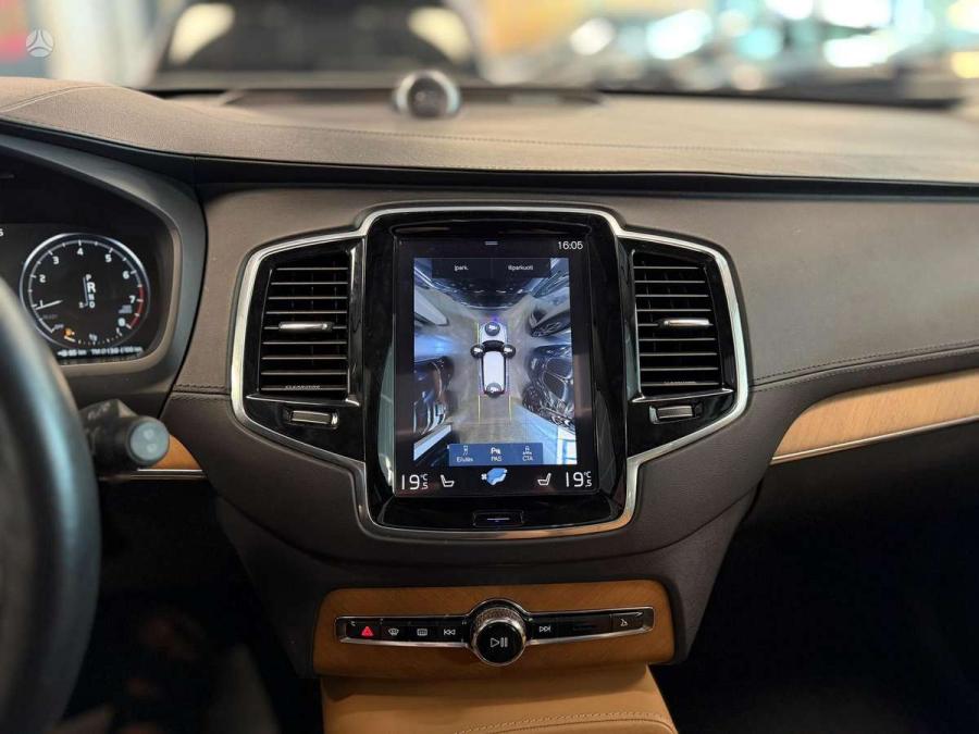 White Volvo XC90 2016 in Klaipeda, with an engine capacity of 1.97 L and mileage of 190 thousand km for 23950 €, photo 26 on AUTOMOTO.COM.LV