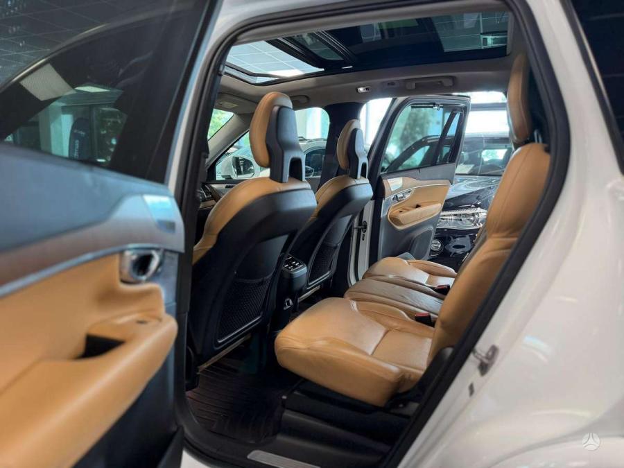 White Volvo XC90 2016 in Klaipeda, with an engine capacity of 1.97 L and mileage of 190 thousand km for 23950 €, photo 29 on AUTOMOTO.COM.LV