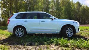 White Volvo XC90 2016 in Parnu, with an engine capacity of 1.97 L and mileage of 170 thousand km for 29000 €, photo 6 on AUTOMOTO.COM.LV