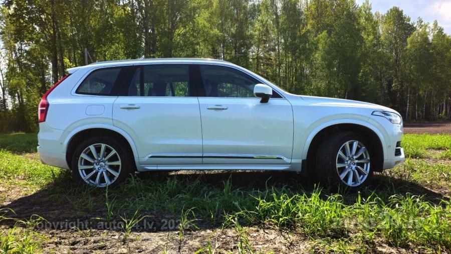 White Volvo XC90 2016 in Parnu, with an engine capacity of 1.97 L and mileage of 170 thousand km for 29000 €, photo 6 on AUTOMOTO.COM.LV