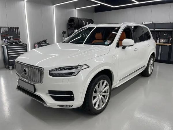 Balts Volvo XC90 2016 Rīga, ar dzinēja tilpumu 2.00 L un nobraukumu 257 tūkst. km par 22990 €, foto 1 vietnē AUTOMOTO.COM.LV