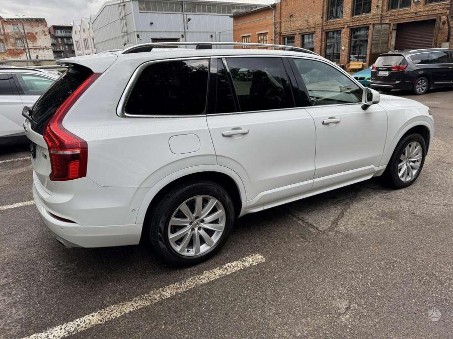 White Volvo XC90 2016 in Kaunas, with an engine capacity of 1.97 L and mileage of 150 thousand km for 18500 €, photo 4 on AUTOMOTO.COM.LV
