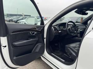 Balts Volvo XC90 2016 Viļņa, ar dzinēja tilpumu 1.97 L un nobraukumu 167 tūkst. km par 17890 €, foto 14 vietnē AUTOMOTO.COM.LV