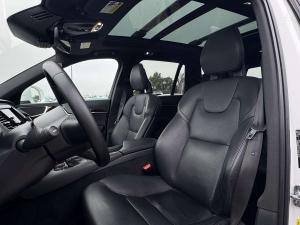 Balts Volvo XC90 2016 Viļņa, ar dzinēja tilpumu 1.97 L un nobraukumu 167 tūkst. km par 17890 €, foto 16 vietnē AUTOMOTO.COM.LV