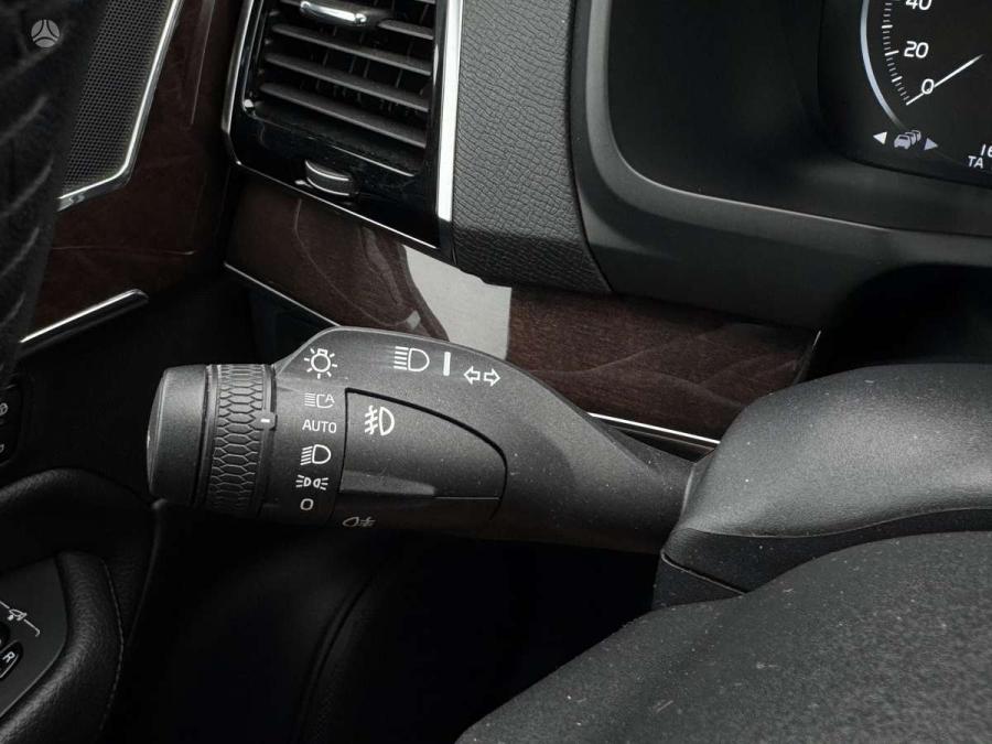 Balts Volvo XC90 2016 Viļņa, ar dzinēja tilpumu 1.97 L un nobraukumu 167 tūkst. km par 17890 €, foto 33 vietnē AUTOMOTO.COM.LV