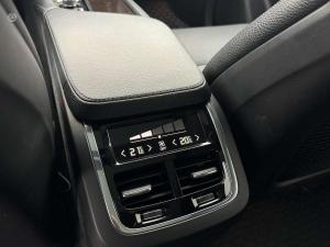 Balts Volvo XC90 2016 Viļņa, ar dzinēja tilpumu 1.97 L un nobraukumu 167 tūkst. km par 17890 €, foto 34 vietnē AUTOMOTO.COM.LV