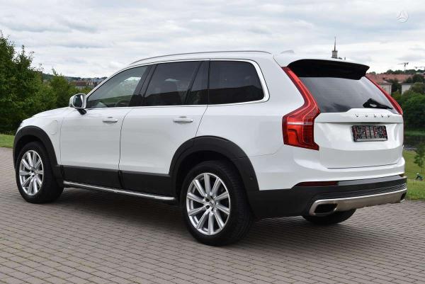 Balts Volvo XC90 2016 Viļņa, ar dzinēja tilpumu 1.97 L un nobraukumu 208 tūkst. km par 17500 €, foto 9 vietnē AUTOMOTO.COM.LV