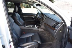 White Volvo XC90 2016 in Vilnius, with an engine capacity of 1.97 L and mileage of 208 thousand km for 17500 €, photo 23 on AUTOMOTO.COM.LV