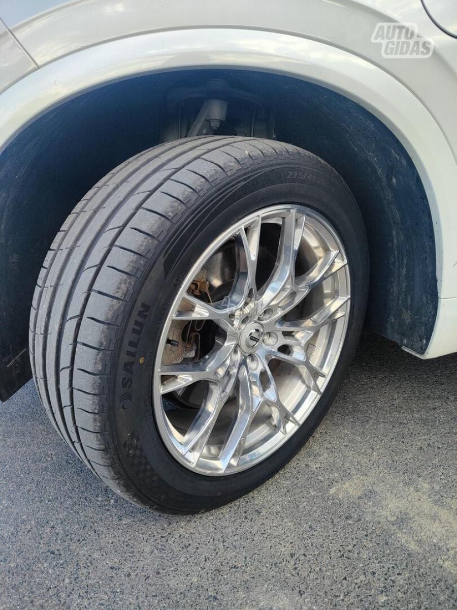 Balts Volvo XC90 2016 Kauņa, ar dzinēja tilpumu 2.00 L un nobraukumu 178 tūkst. km par 23500 €, foto 18 vietnē AUTOMOTO.COM.LV