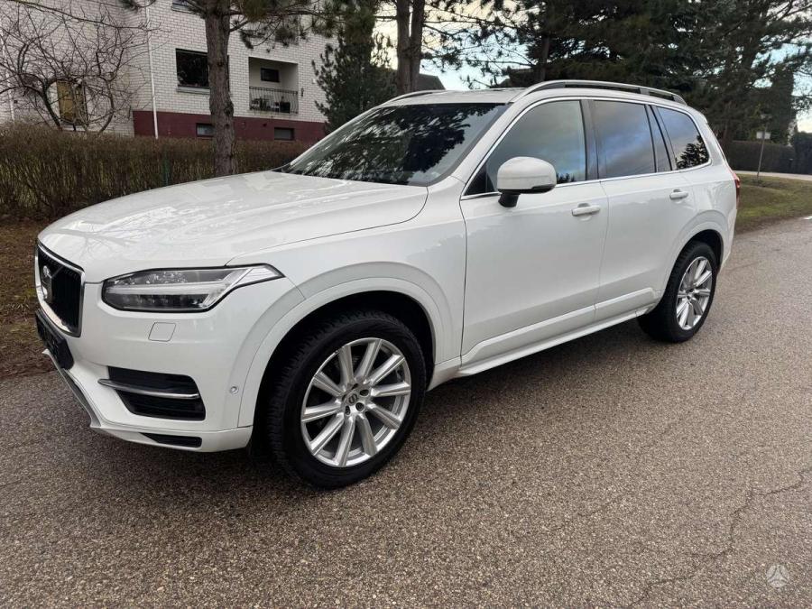 White Volvo XC90 2017 in Alytus, with an engine capacity of 1.97 L and mileage of 165 thousand km for 17350 €, photo 3 on AUTOMOTO.COM.LV