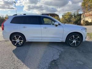 White Volvo XC90 2017 in Vilnius, with an engine capacity of 1.97 L and mileage of 215 thousand km for 19500 €, photo 8 on AUTOMOTO.COM.LV