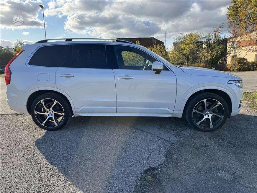 White Volvo XC90 2017 in Vilnius, with an engine capacity of 1.97 L and mileage of 215 thousand km for 19500 €, photo 8 on AUTOMOTO.COM.LV