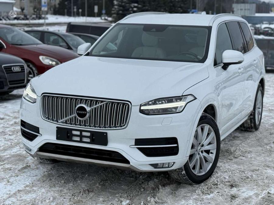 White Volvo XC90 2017 in Utena, with an engine capacity of 1.97 L and mileage of 296 thousand km for 14700 €, photo 2 on AUTOMOTO.COM.LV