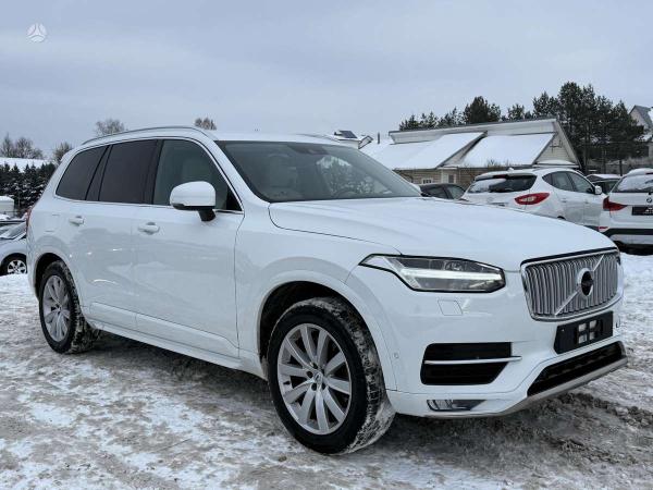 White Volvo XC90 2017 in Utena, with an engine capacity of 1.97 L and mileage of 296 thousand km for 14700 €, photo 4 on AUTOMOTO.COM.LV
