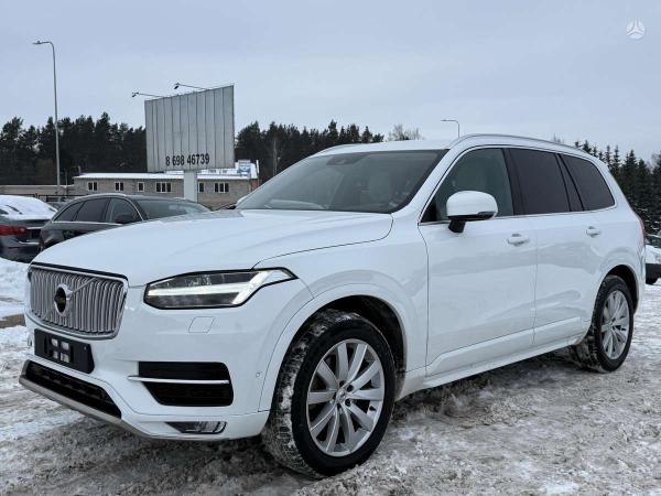 White Volvo XC90 2017 in Utena, with an engine capacity of 1.97 L and mileage of 296 thousand km for 14700 €, photo 8 on AUTOMOTO.COM.LV