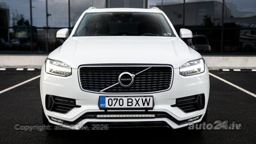 White Volvo XC90 2017 in Tallinn, with an engine capacity of 2.00 L and mileage of 242 thousand km for 24900 €, photo 3 on AUTOMOTO.COM.LV