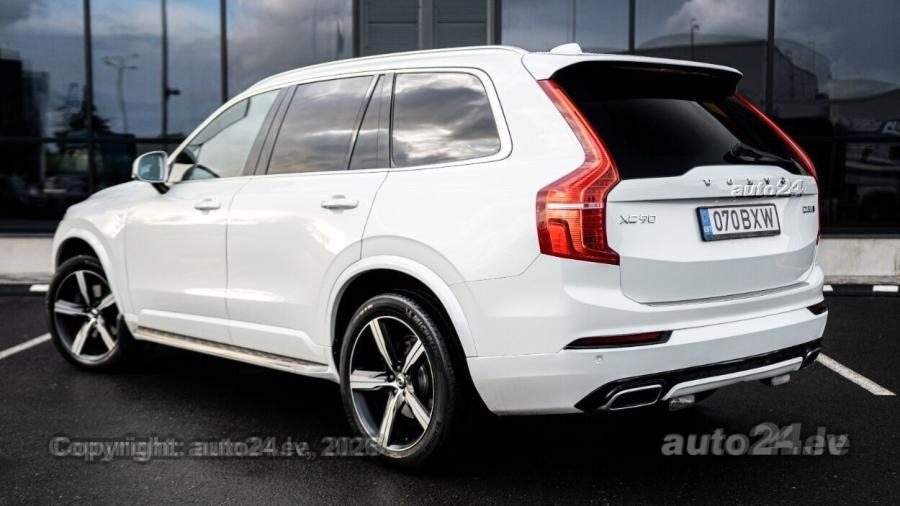 White Volvo XC90 2017 in Tallinn, with an engine capacity of 2.00 L and mileage of 242 thousand km for 24900 €, photo 5 on AUTOMOTO.COM.LV