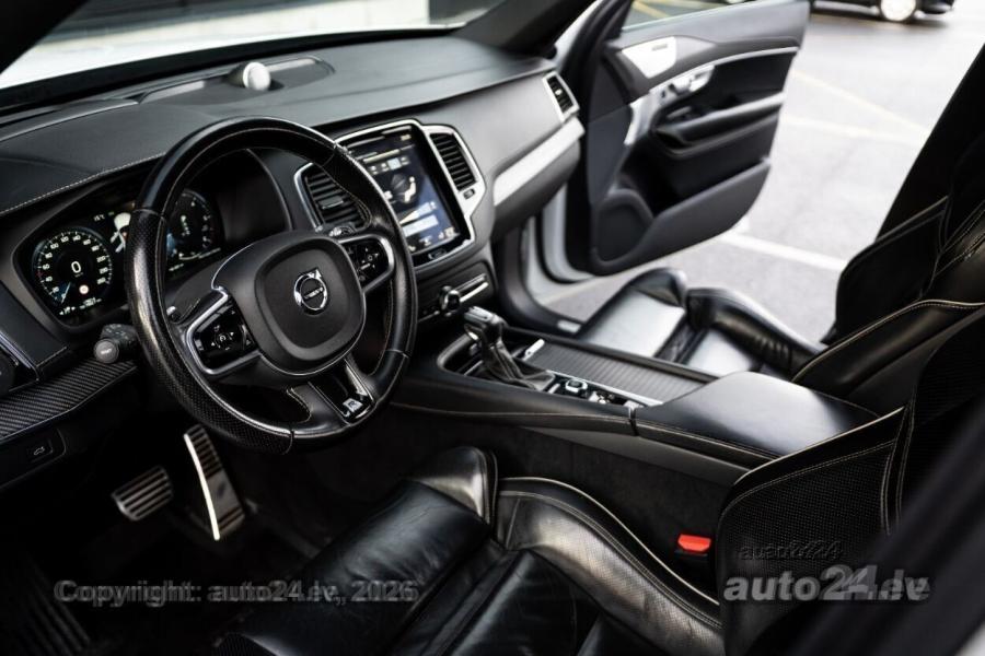 White Volvo XC90 2017 in Tallinn, with an engine capacity of 2.00 L and mileage of 242 thousand km for 24900 €, photo 9 on AUTOMOTO.COM.LV