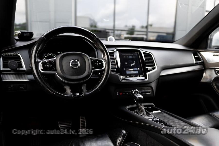 White Volvo XC90 2017 in Tallinn, with an engine capacity of 2.00 L and mileage of 242 thousand km for 24900 €, photo 10 on AUTOMOTO.COM.LV