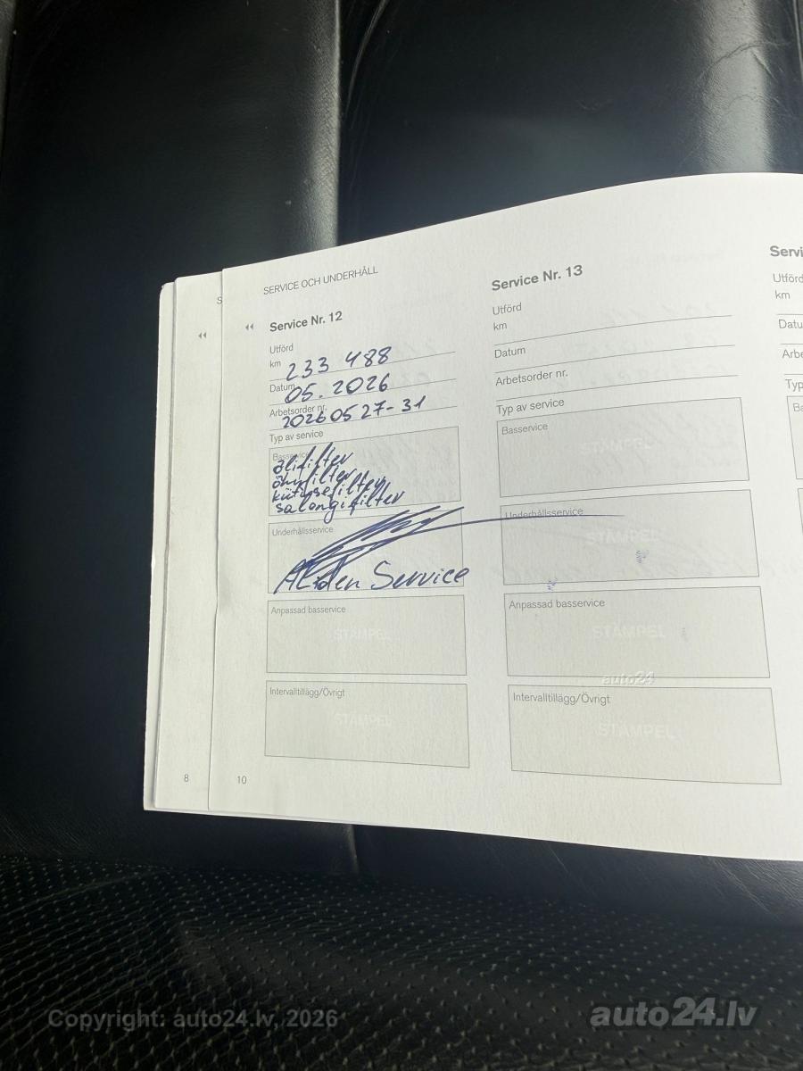 White Volvo XC90 2017 in Tallinn, with an engine capacity of 2.00 L and mileage of 242 thousand km for 24900 €, photo 17 on AUTOMOTO.COM.LV
