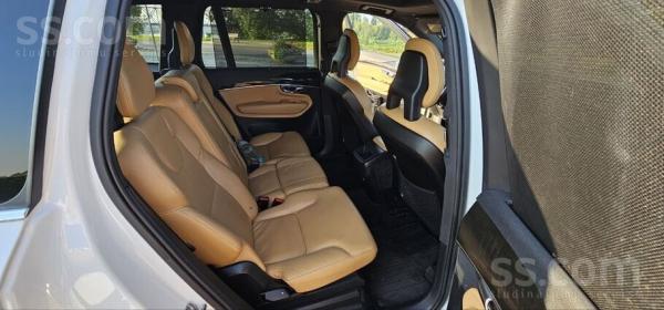 White Volvo XC90 2017 in Daugavpils, with an engine capacity of 2.00 L and mileage of 222 thousand km for 27000 €, photo 3 on AUTOMOTO.COM.LV