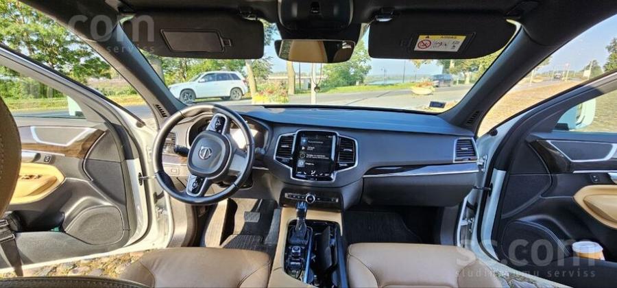 White Volvo XC90 2017 in Daugavpils, with an engine capacity of 2.00 L and mileage of 222 thousand km for 27000 €, photo 7 on AUTOMOTO.COM.LV