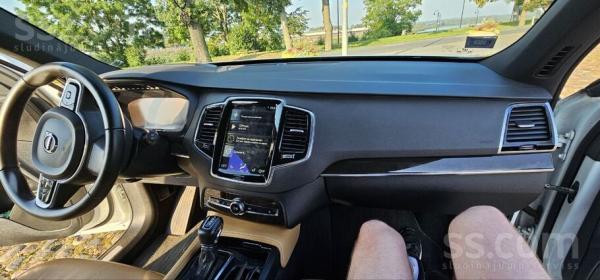 White Volvo XC90 2017 in Daugavpils, with an engine capacity of 2.00 L and mileage of 222 thousand km for 27000 €, photo 7 on AUTOMOTO.COM.LV