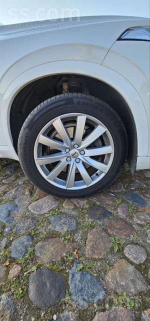 White Volvo XC90 2017 in Daugavpils, with an engine capacity of 2.00 L and mileage of 222 thousand km for 27000 €, photo 9 on AUTOMOTO.COM.LV