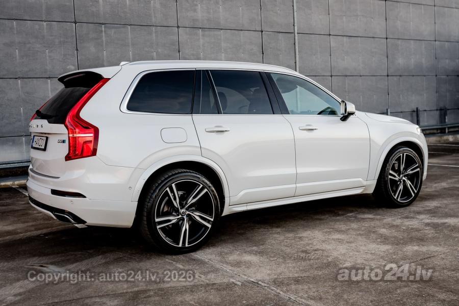 White Volvo XC90 2017 in Parnu, with an engine capacity of 2.00 L and mileage of 215 thousand km for 25900 €, photo 3 on AUTOMOTO.COM.LV