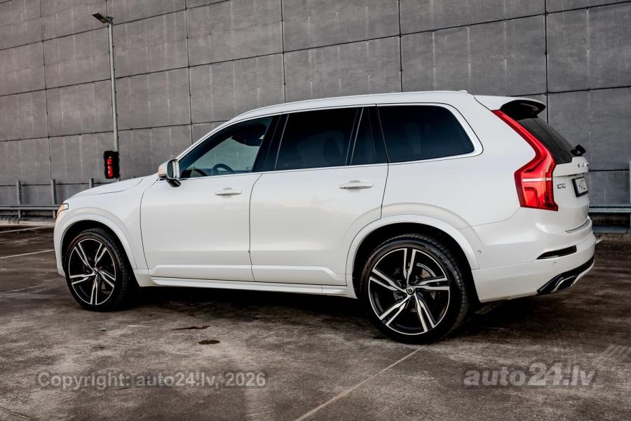 White Volvo XC90 2017 in Parnu, with an engine capacity of 2.00 L and mileage of 215 thousand km for 25900 €, photo 7 on AUTOMOTO.COM.LV