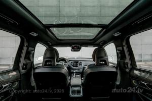 White Volvo XC90 2017 in Parnu, with an engine capacity of 2.00 L and mileage of 215 thousand km for 25900 €, photo 13 on AUTOMOTO.COM.LV