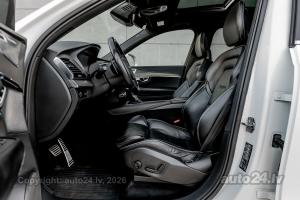 White Volvo XC90 2017 in Parnu, with an engine capacity of 2.00 L and mileage of 215 thousand km for 25900 €, photo 14 on AUTOMOTO.COM.LV