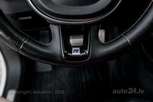 White Volvo XC90 2017 in Parnu, with an engine capacity of 2.00 L and mileage of 215 thousand km for 25900 €, photo 23 on AUTOMOTO.COM.LV