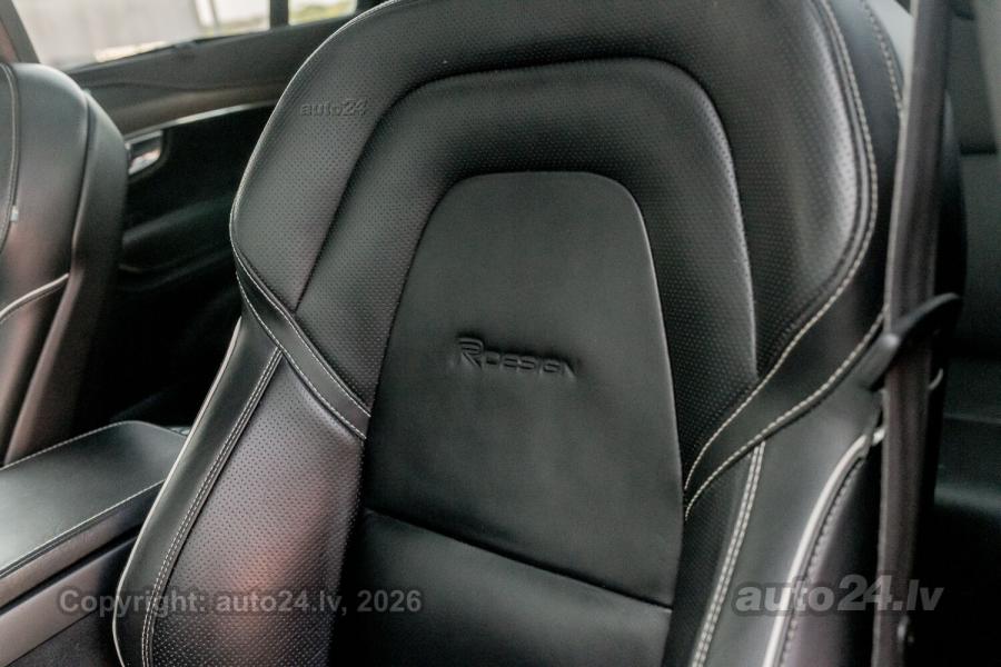 White Volvo XC90 2017 in Parnu, with an engine capacity of 2.00 L and mileage of 215 thousand km for 25900 €, photo 24 on AUTOMOTO.COM.LV